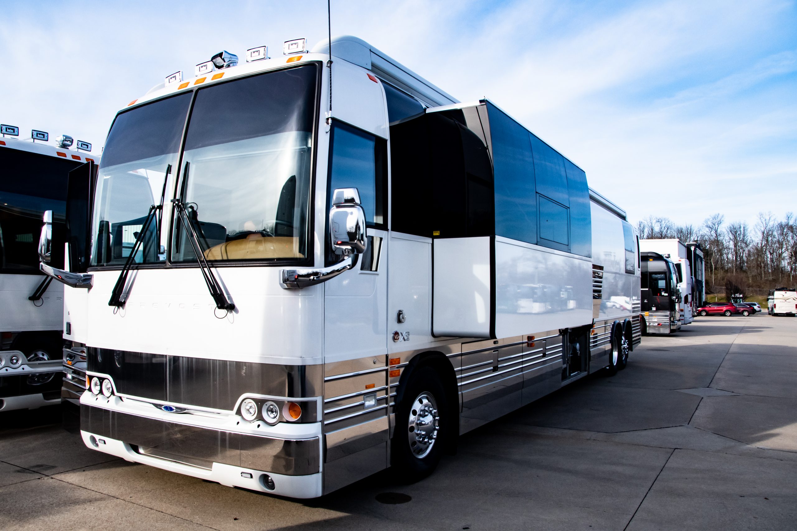 Our Buses | Encore Luxury Coaches